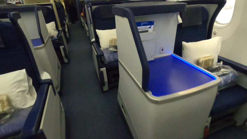 ANA 成田からメキシコシティ 搭乗記 エコノミークラス B787 NH180 メキシコ旅#3 | Lena tavi